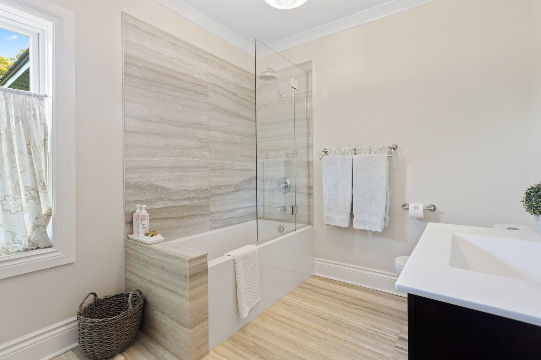 Modern Grout-Free Shower Options to Consider in Your Fresno Bathroom ...